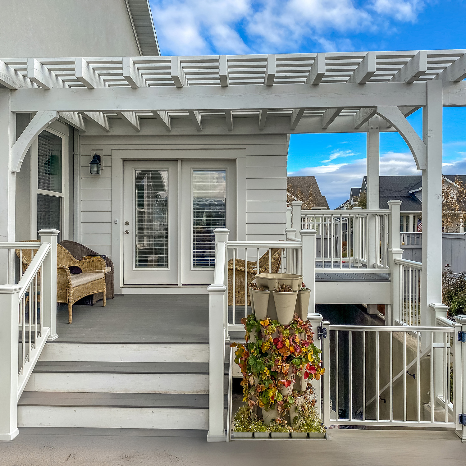 Custom Deck Builders, Composite & Redwood Deck Installation - Western ...